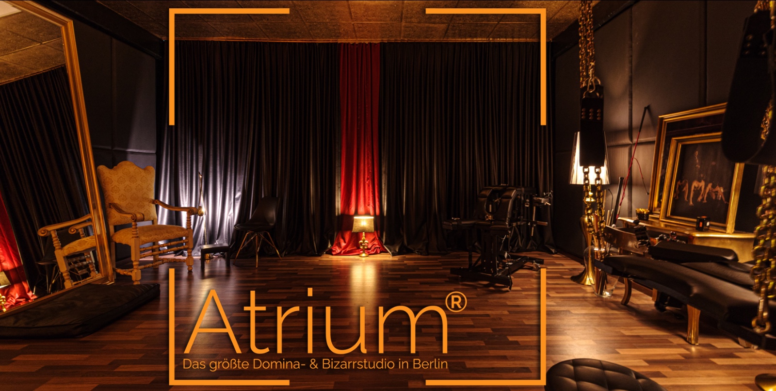 Megan Bound im Atrium Berlin - Megan-Bound.com